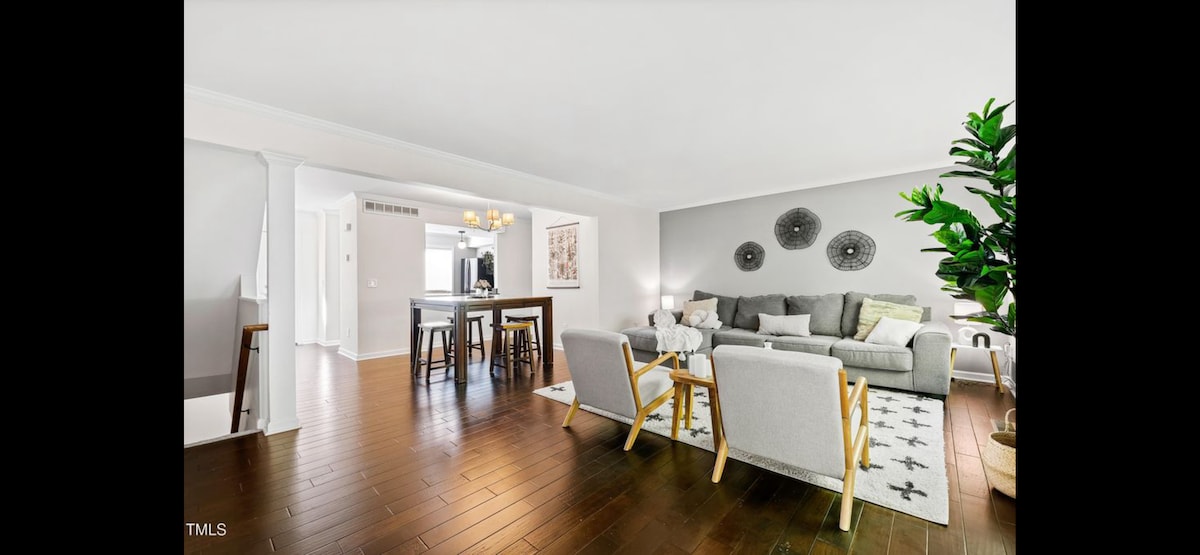 Chambre privée avec salle de bain attenante dans un logement partagé ...