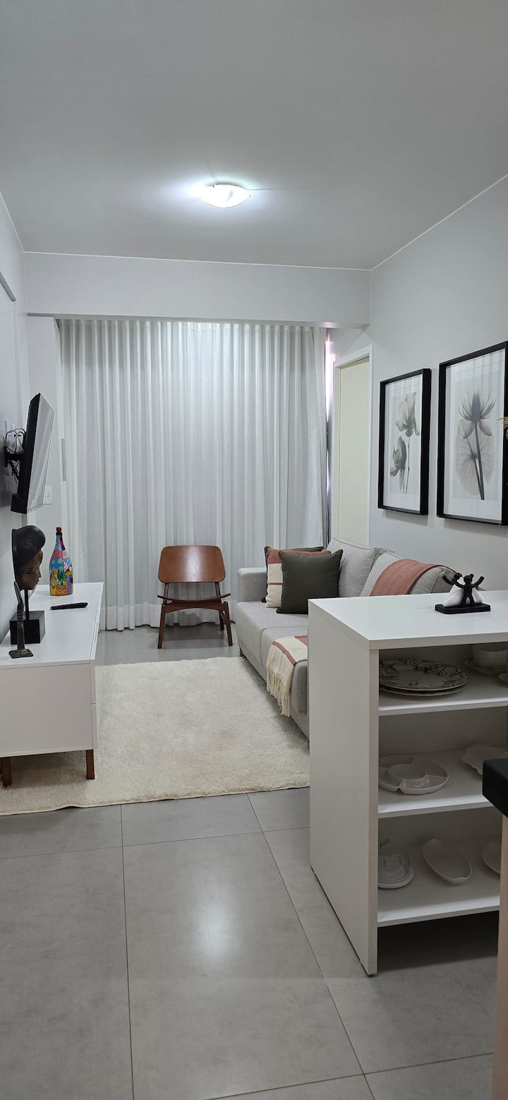 Chique E Charmoso C/ Ar Cond, Garagem, Maq. Lavar - Brasília