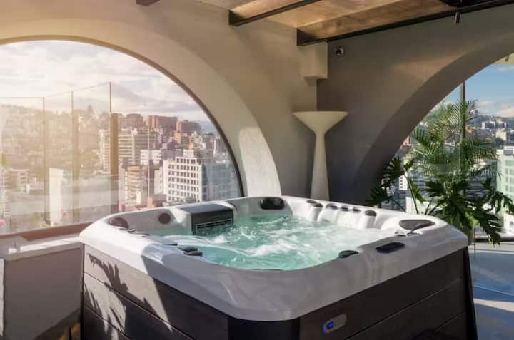 Estudio Amplio En La República Del Salvador - Quito