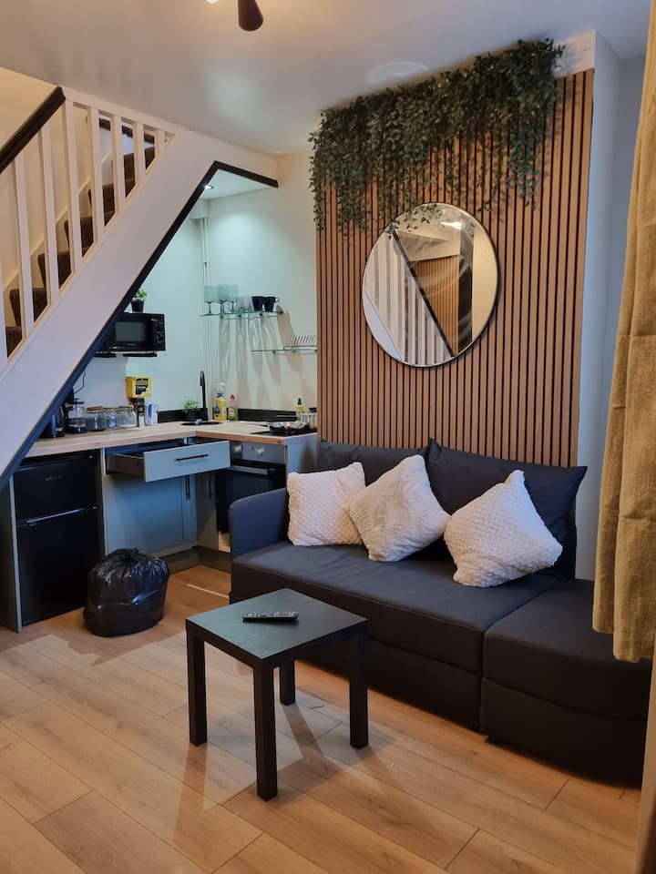 Keyless Access. Hotel Linen. En-suite Bathrooms. - Cardiff