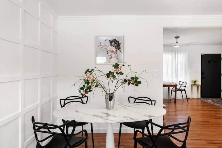 Luxury 3 Bedroom House With Private Hot Tub - Kansas City, KS