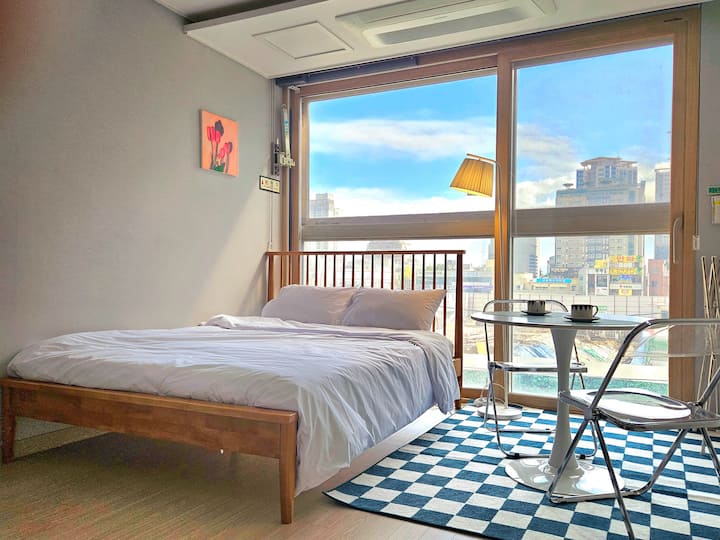 평택역/301/호텔침구/장기숙박/교통 편리/풀옵션레지던스/평택터미널/전통시장/주차불가 - 세교동