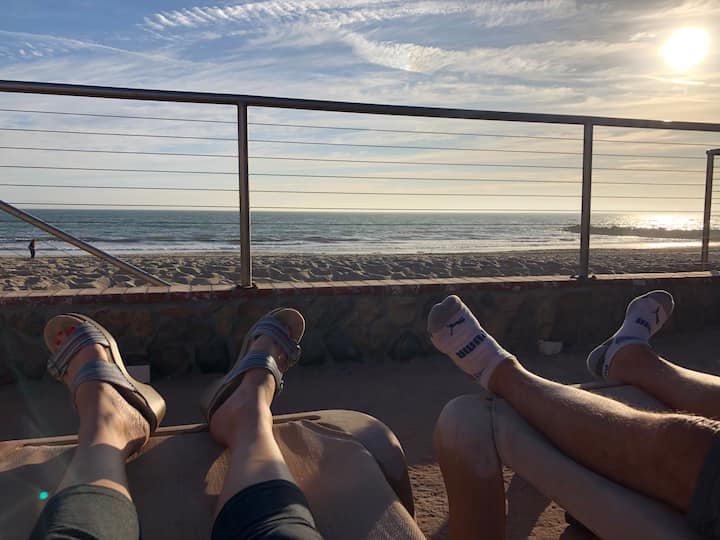 Beachfront Retreat House - Ventura, CA