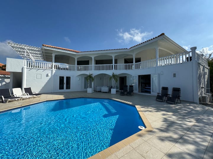 Luxurious Spacious Seaview Villa With Private Pool - Curaçao