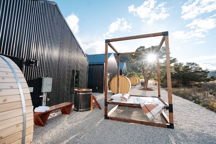 Frontcountry Cabin 3 | Sauna + Cold Plunge - Monarch, CO