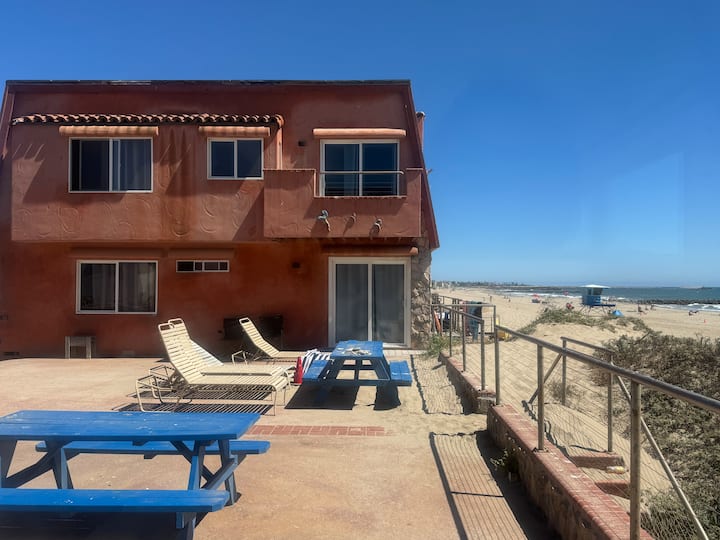 Beachfront Getaway! - Ventura
