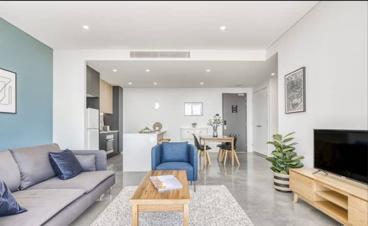 Modern Apartment In Convenient Location! - Sidney