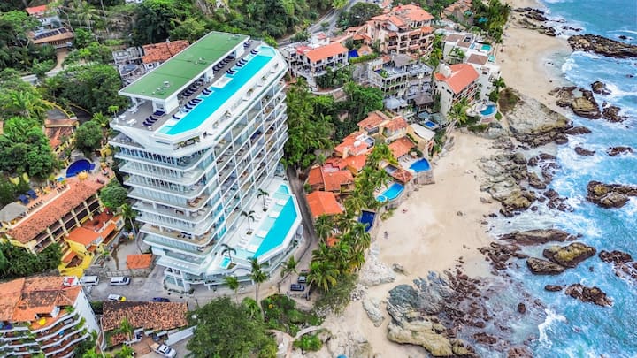 Modern 3br Beach Condo W/ Pools & Gym - Puerto Vallarta