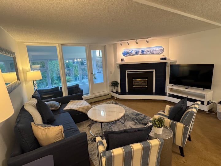 Large 1-bdrm Slope Views @ Copper Center Village - Copper Mountain, CO