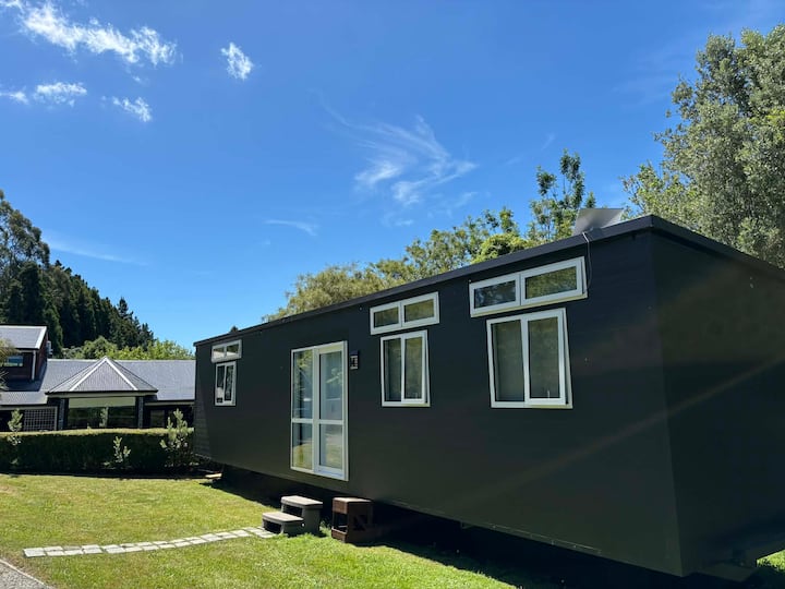 The Bush Track Retreat - 1 Bed Tiny Home - Pahiatua