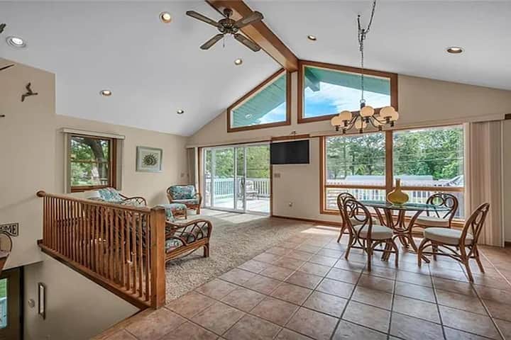 Updated South Kingstown Beach Retreat - Charlestown, RI