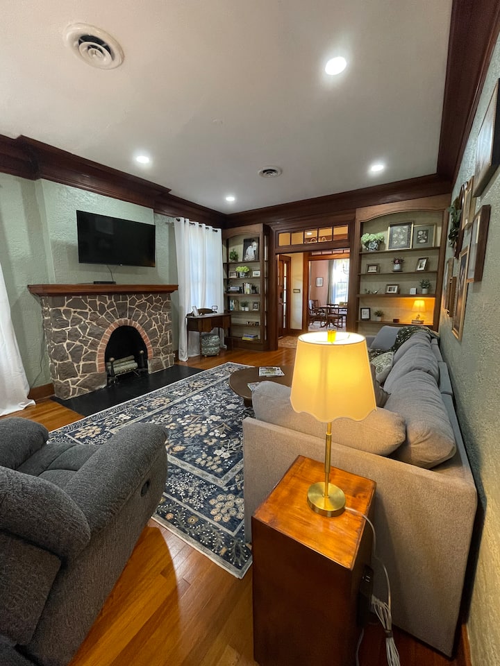 The Corner Cottage - Meridian, MS