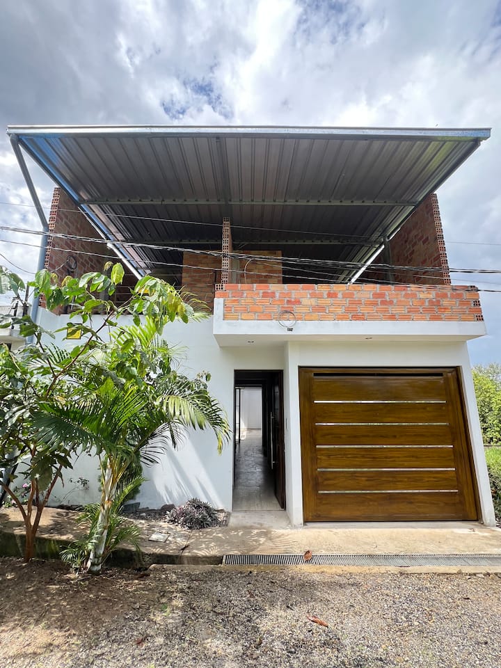 Casa Amplia Totalmente Amoblada En Moyobamba - Moyobamba