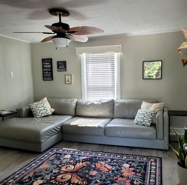 Hallmark House In A Quaint Hallmark Town! - Rainbow Lakes, Kannapolis