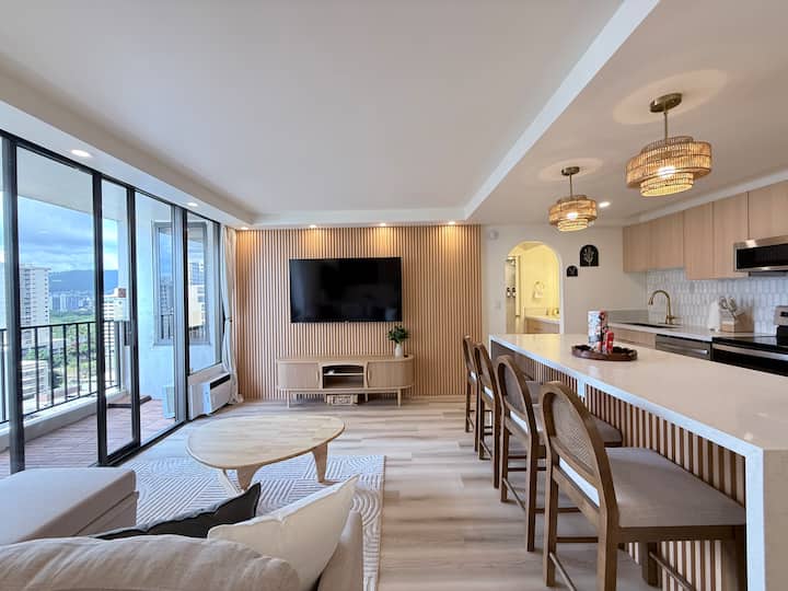 Wake Up To Ocean Views! 2queen Apt W/ Free Parking - O‘ahu, HI