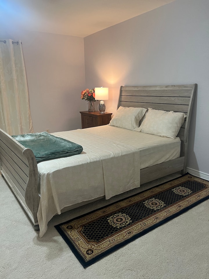 Loving Hands Room 4 (Private Bathroom) - Garland, TX