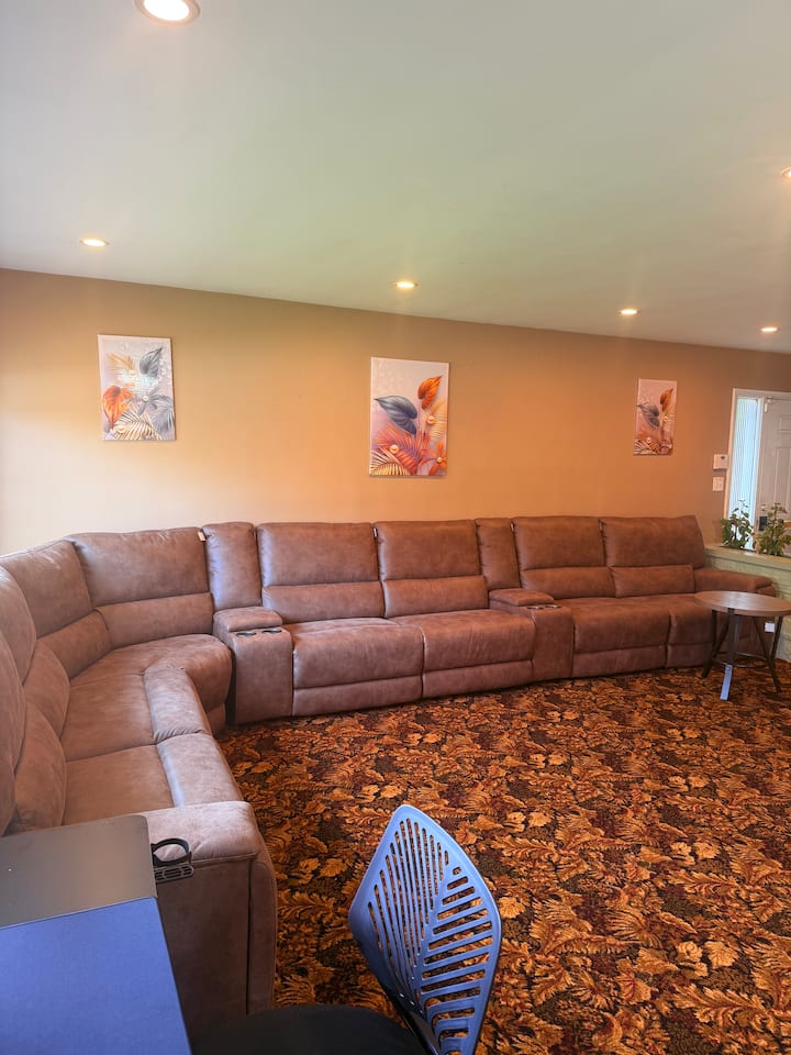 Luxury Home+ Netflix+ Free Parking - Rogers Park - Chicago