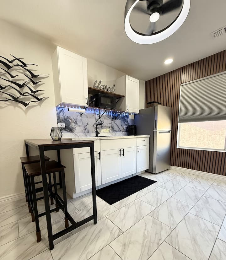 The Studio At 1341 “Zen Den” - Gilbert, AZ