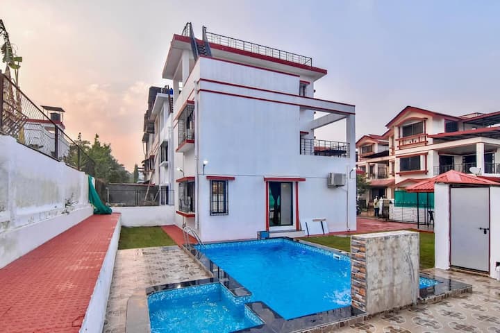Mountain Meadows 4bhk Premium Private Pool Villa - Lonavla