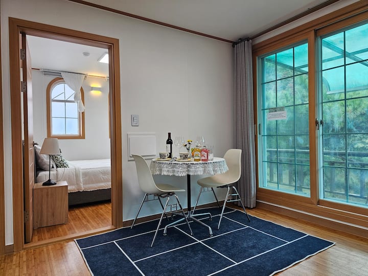 호반의왈츠_201_샤프란 - Gyeongju-si