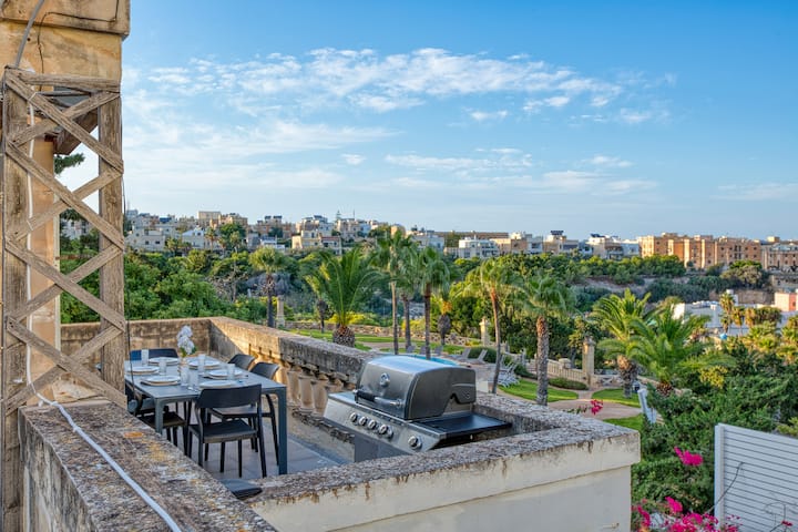 Luxury Villa Sea Views In Heart Of St. Julian’s - Malta