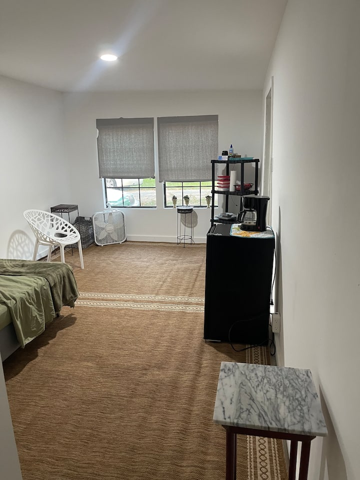 Mae-lou's Shotgun House By Quiet Neighbors - Bastrop, LA