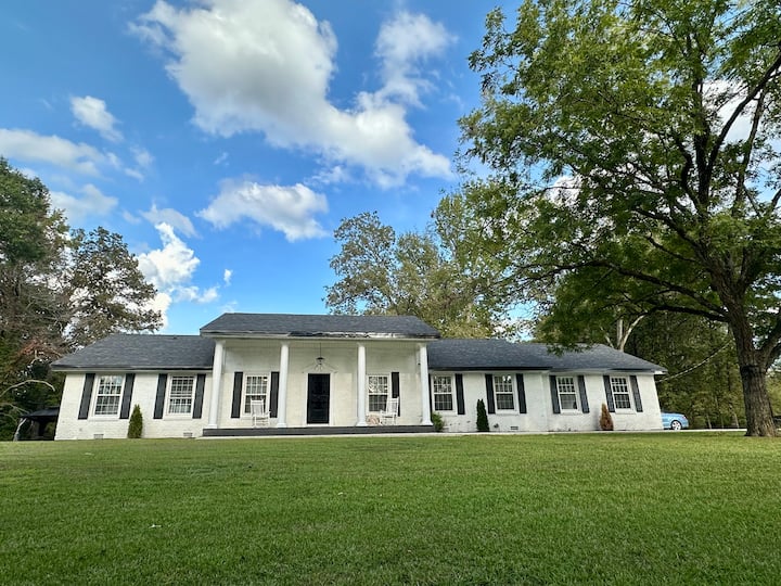 Work/family Groups: Huge Living Room+fun Backyard - Mississippi