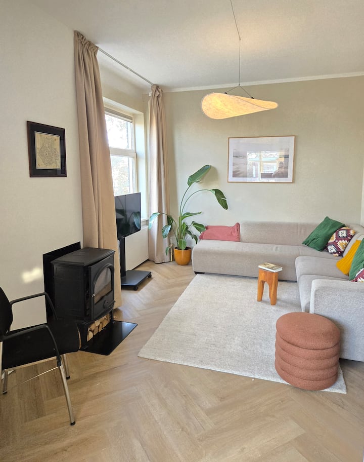 Bright & Cozy Apartment With Fireplace - The Hague