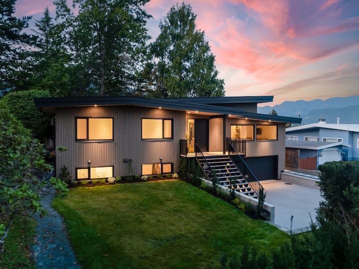 Bright & Cozy Seymour Suite - Burnaby