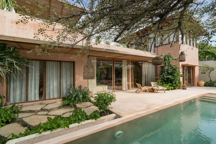 Unique Designer 3br Chic Villa W/ Rooftop - Uluwatu