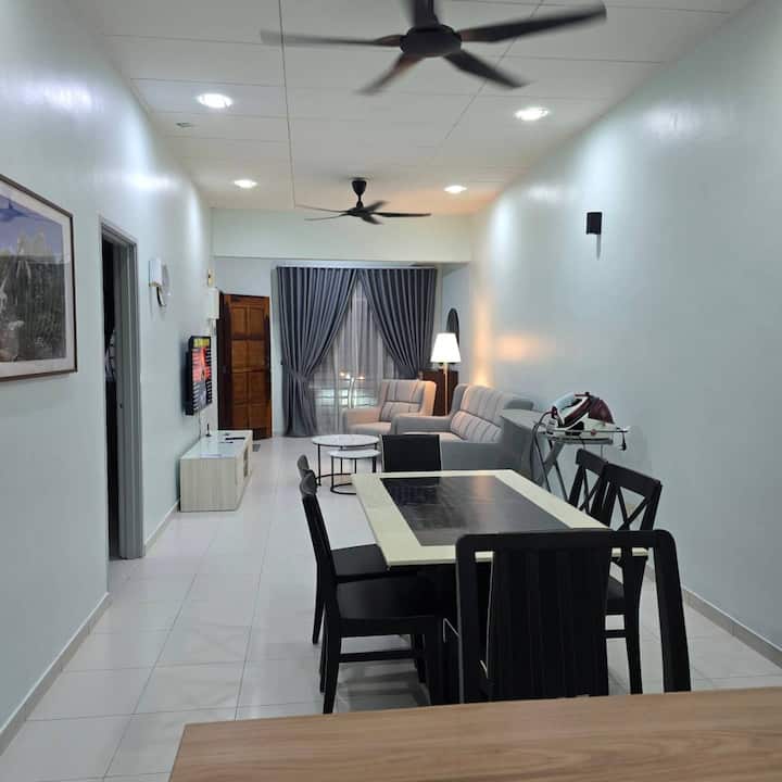 Ali & Alisha Homestay 1, Pasir Gudang Landed House - Tampines