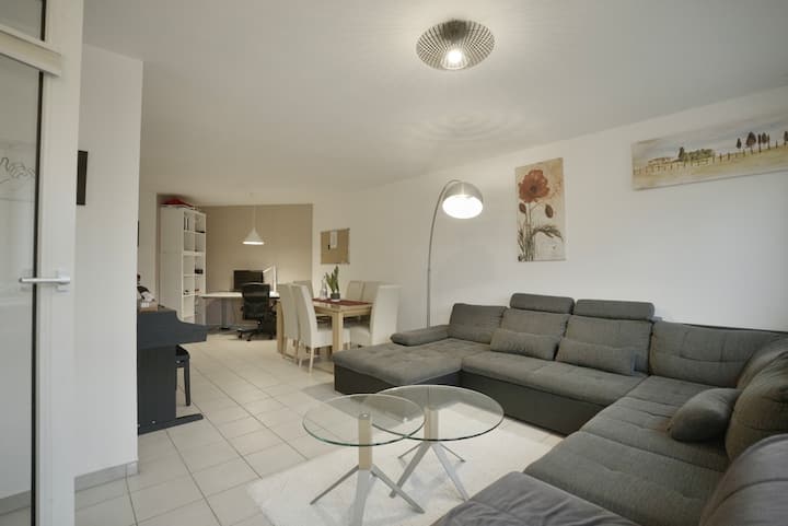 Ruhiges Rhein-wohnung In Hitdorf - Köln