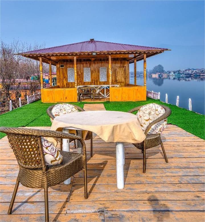 Heritage Stays: Ruby (Nigeen Suite) - Srinagar