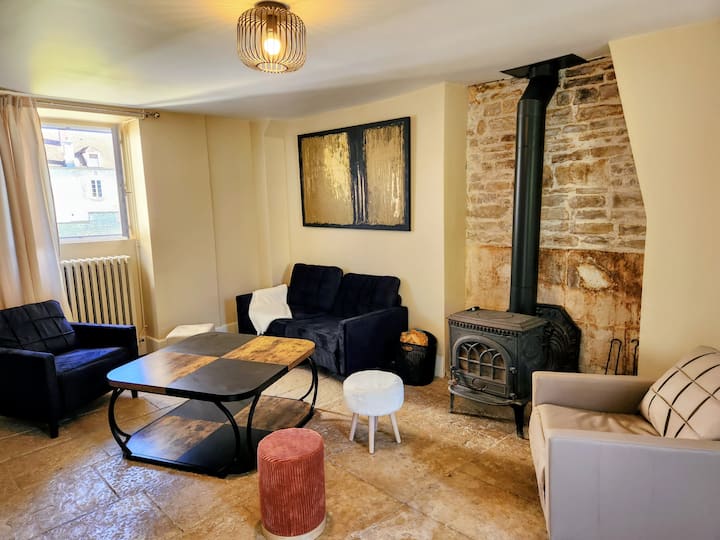 Maison De Caractère, Au Bord Du Canal De Bourgogne - Yonne