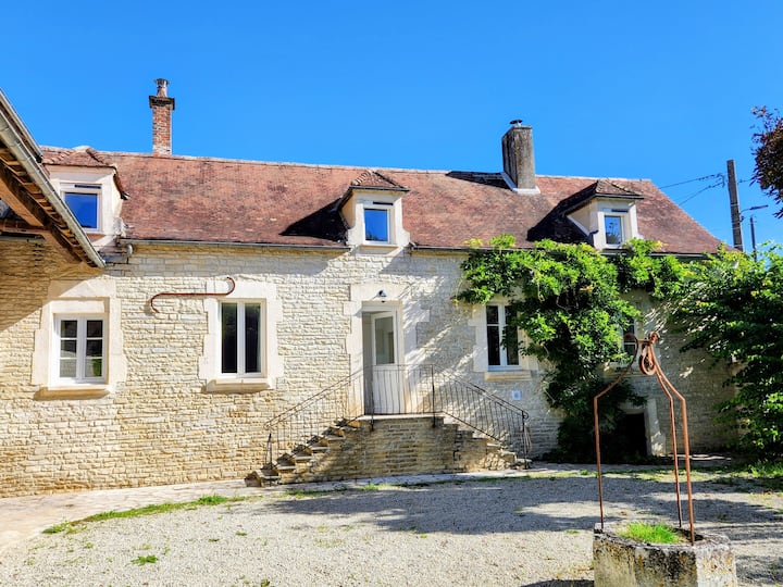 Maison De Caractère, Au Bord Du Canal De Bourgogne - Tonnerre