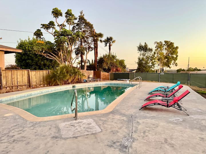 Jie’s Backyard Bliss · La Habra 4b3b Home + Pool - Brea, CA