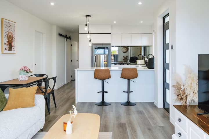 Sunshine & Sea Breeze Papamoa Retreat|two-bedroom - Papamoa