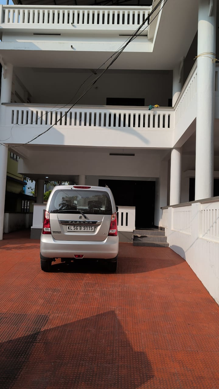 White Cottage @ Chevayur Junction - Kozhikode