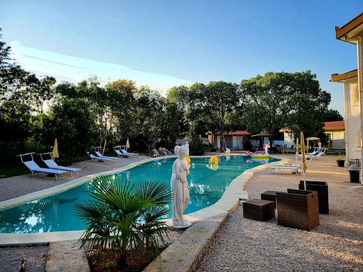 Villa Royal Resort, 2 Pools, Bar With Pond - Makarska Riviera