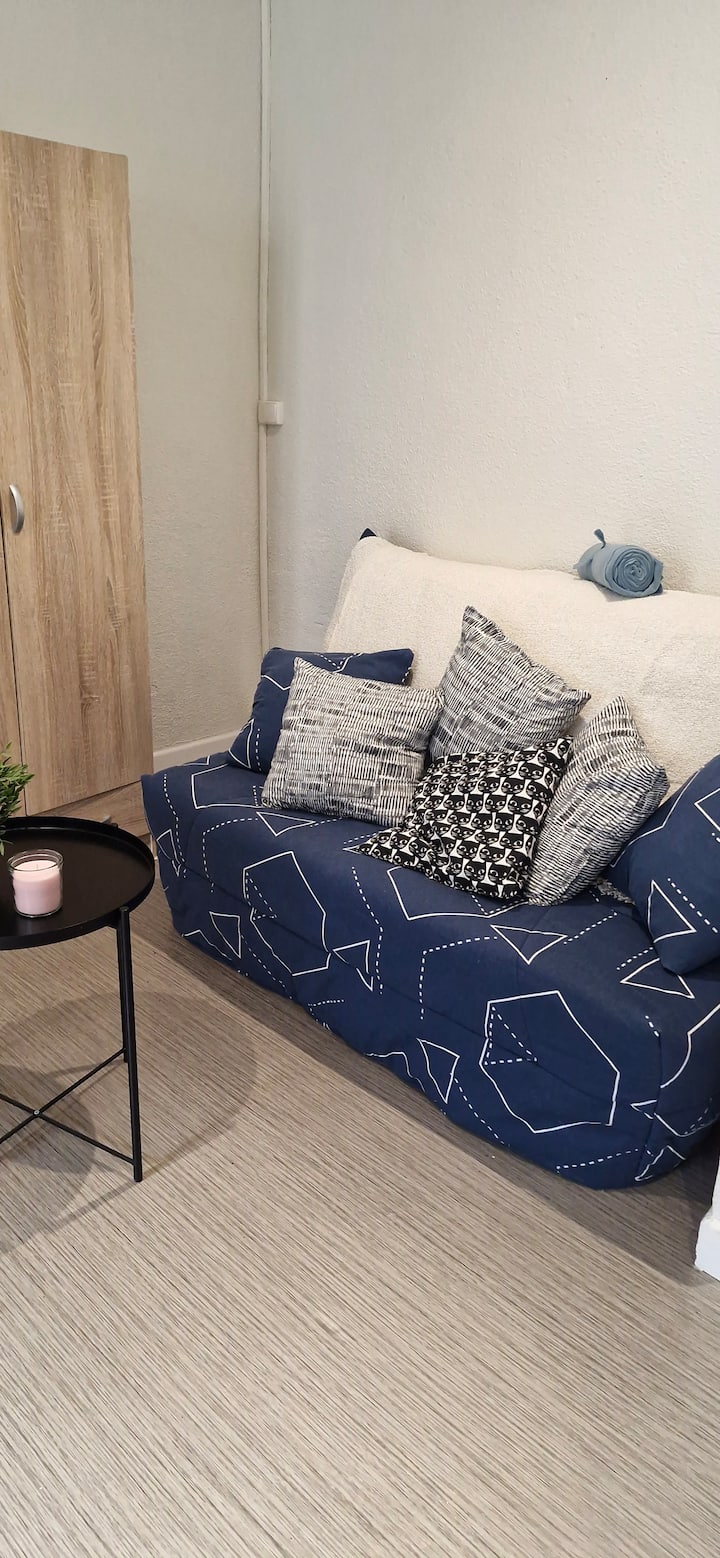 Studio En Plein Centre Historique D'issoire - Issoire