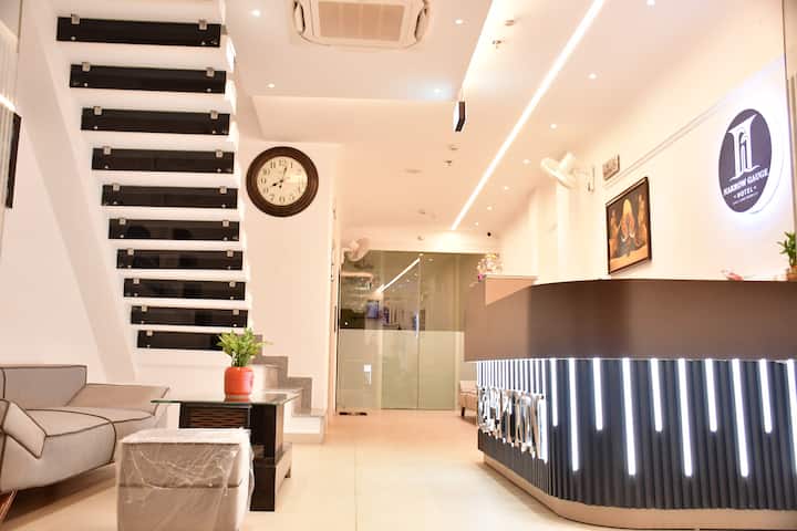 Narrow Gauge Hotel - Bareilly
