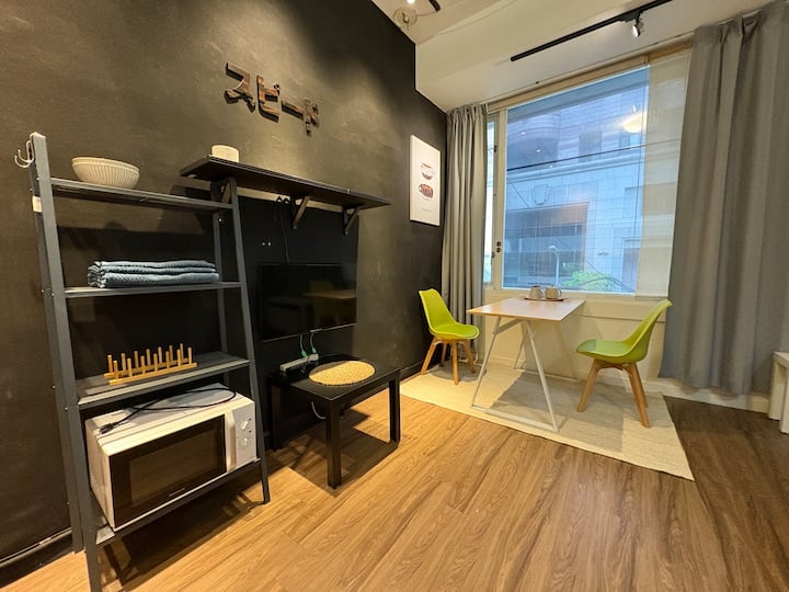 捷運忠孝敦化站旁
單間獨立套房
可月租,可短租 - Taipéi