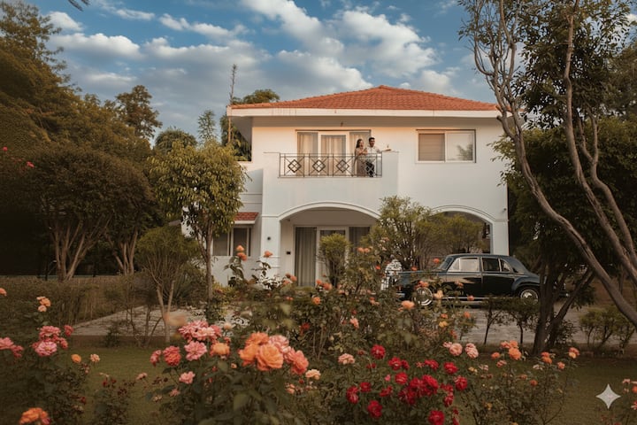 Starlit Solace Farm - 3bhk Luxury Villa With Pool - 구르가온