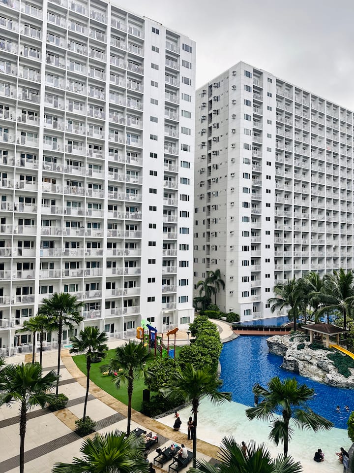 Elarine’s Place 1 @ Shore Residences Moa Pasay - Metro Manila