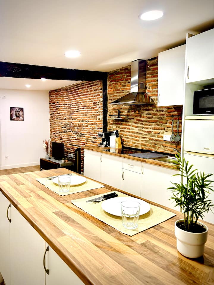 Apartamento Con Balcon, En El Centro De Santander. - Santander