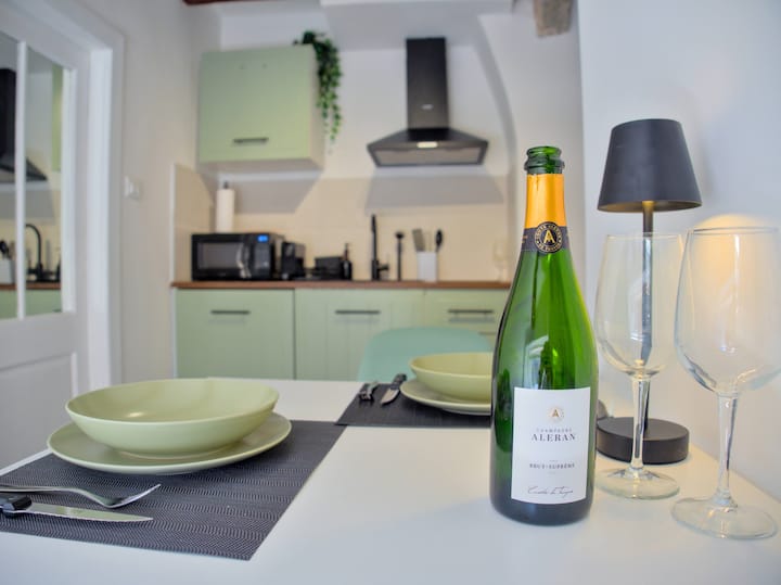 Mansarda Centrale - Parcheggio Coperto Disponibile - イタリア トリエステ