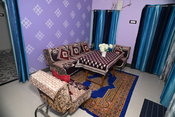 Cozy Home | Prime Location, Fast Wifi, Parking - Bhagalpur