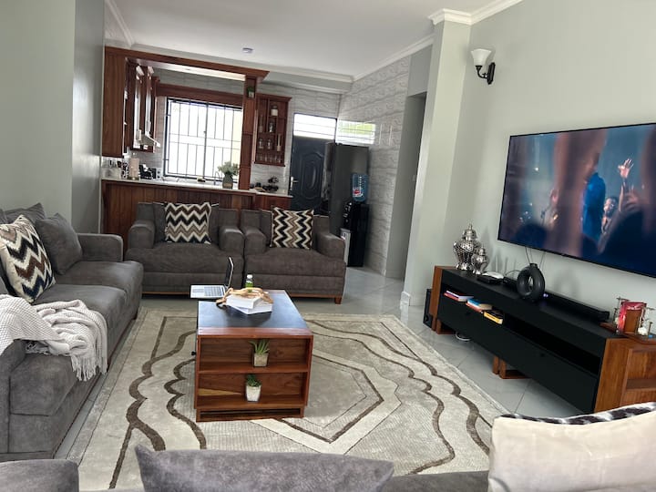 Uzuri House - ダル・エス・サラーム