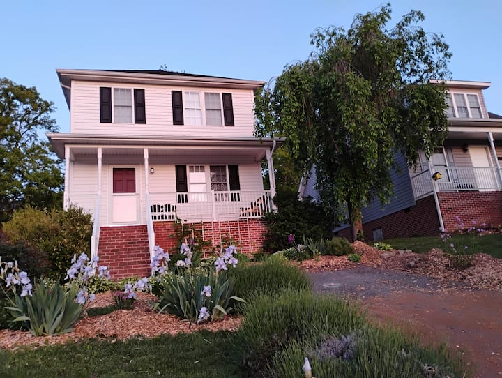 Cute Home Close To Historical Staunton's Downtown. - Staunton, VA