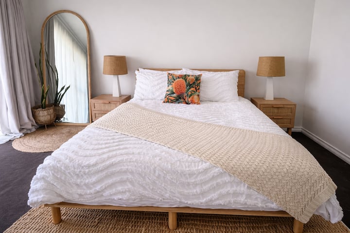 Banksia House | 4br Spacious Retreat In Singleton - Singleton